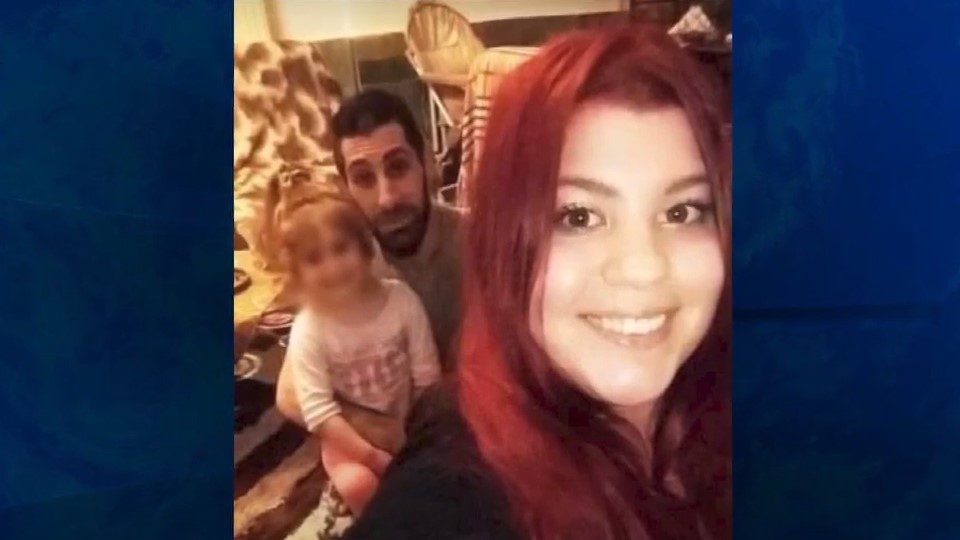 Συγκεντρώθηκαν τα χρήματα για την Εύα που νοσηλεύεται με τετραπληγία ...