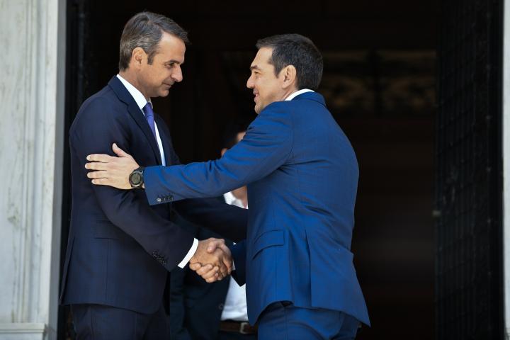 Ο Κυριάκος δουλεύει και ο Αλέξης μάς δουλεύει - Lesvospen