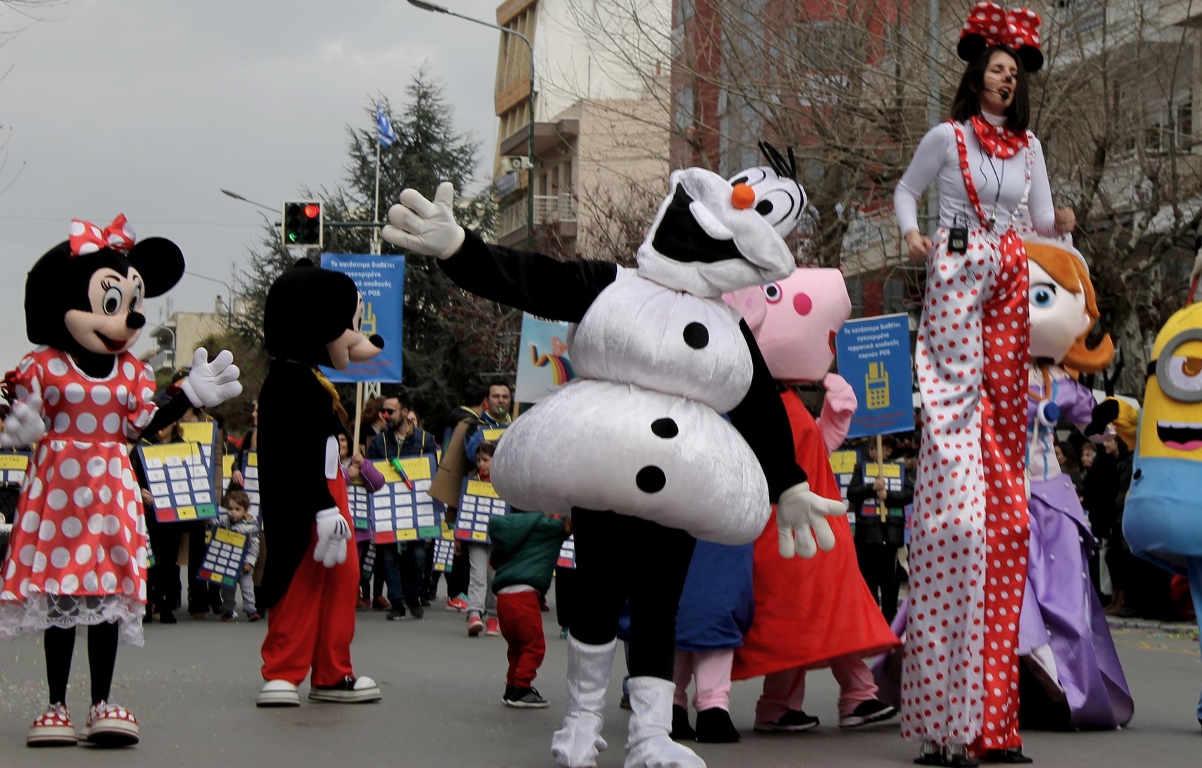 Καρναβαλική παρέλαση με τους ήρωες της Disney στο Μεσαγρό - Lesvospen