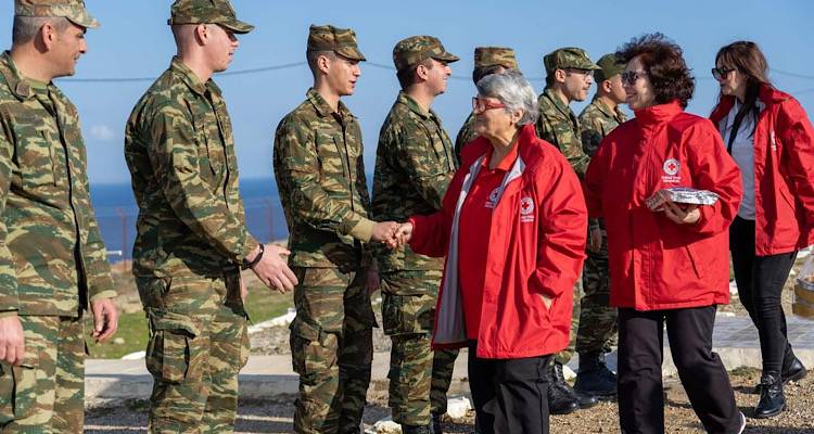 Οι εθελοντές και οι εθελόντριες του Ερυθρού Σταυρού Λήμνου στα ...